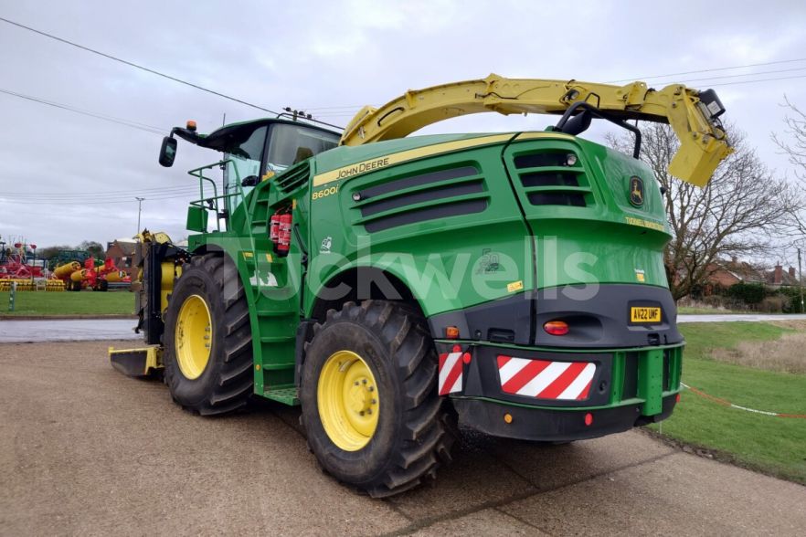 JOHN DEERE 8600 SPFH - Tuckwells
